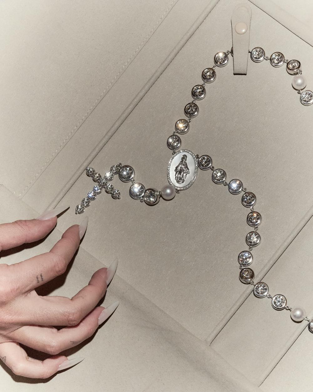 Met Gala 2026: Georgina Rodríguez homenageia Nossa Senhora e Heide Klum ...
